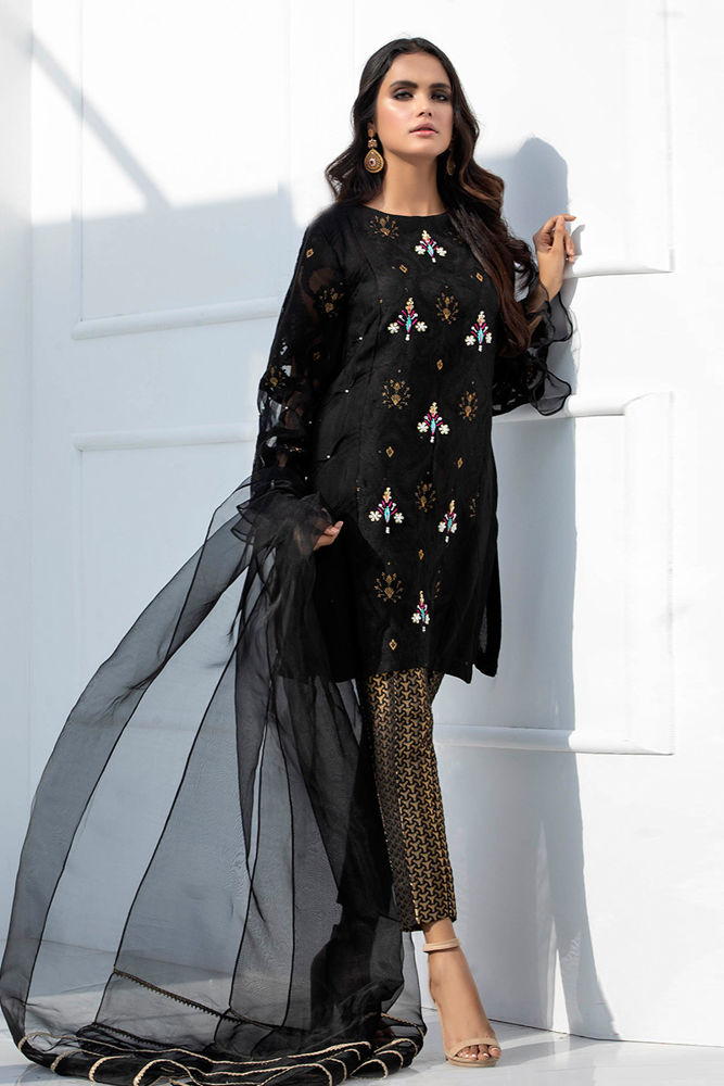 Designer Dresses Collection | Designer Brand in Pakistan | Fatima Khan ...