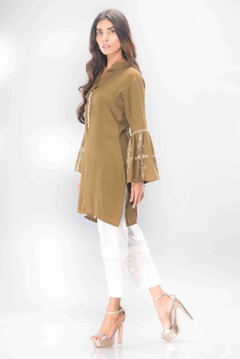 Fatima Khan Pakistani Designer