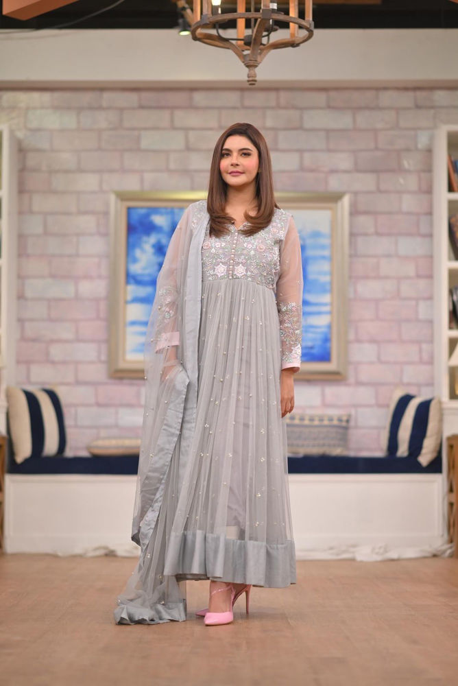 Fatima Khan Official | Nida Yasir in Crystal Grey