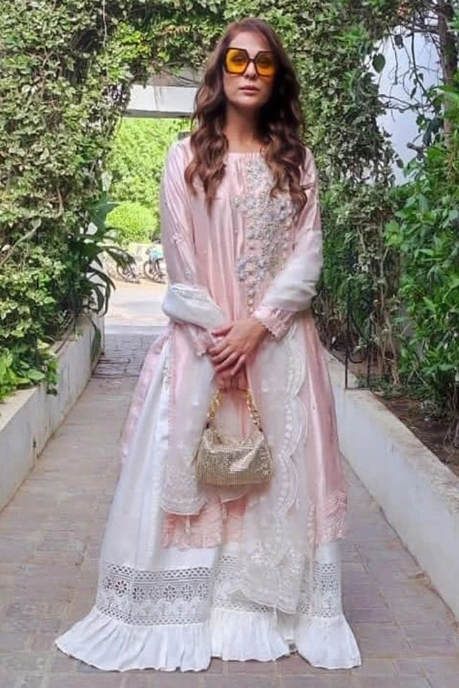 Fatima Khan Official | Nausheen Shah in Mina